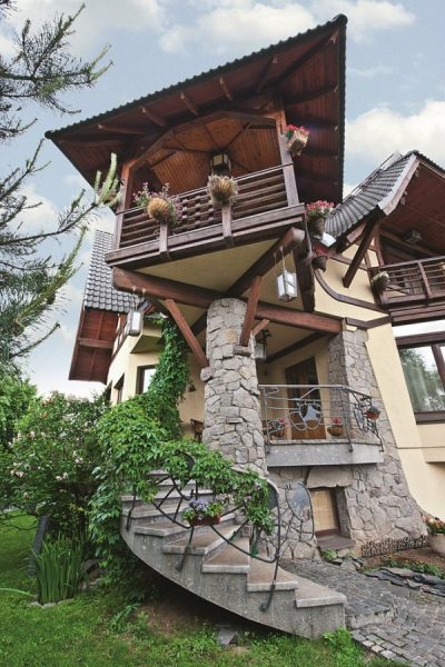 20 Best Cool Houses That You Can Own Too