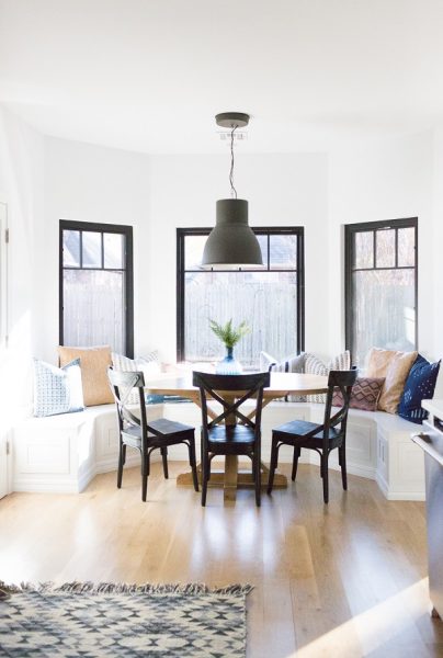 18 Great Ways to Build a DIY Banquette with Seating in Your Kitchen