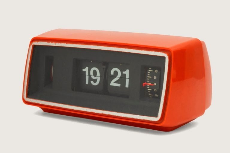 19 Wall Clock Alternatives for Timeless Decor