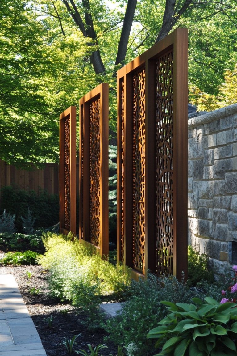 35 Wooden Fence Ideas for a Stylish and Secure Yard