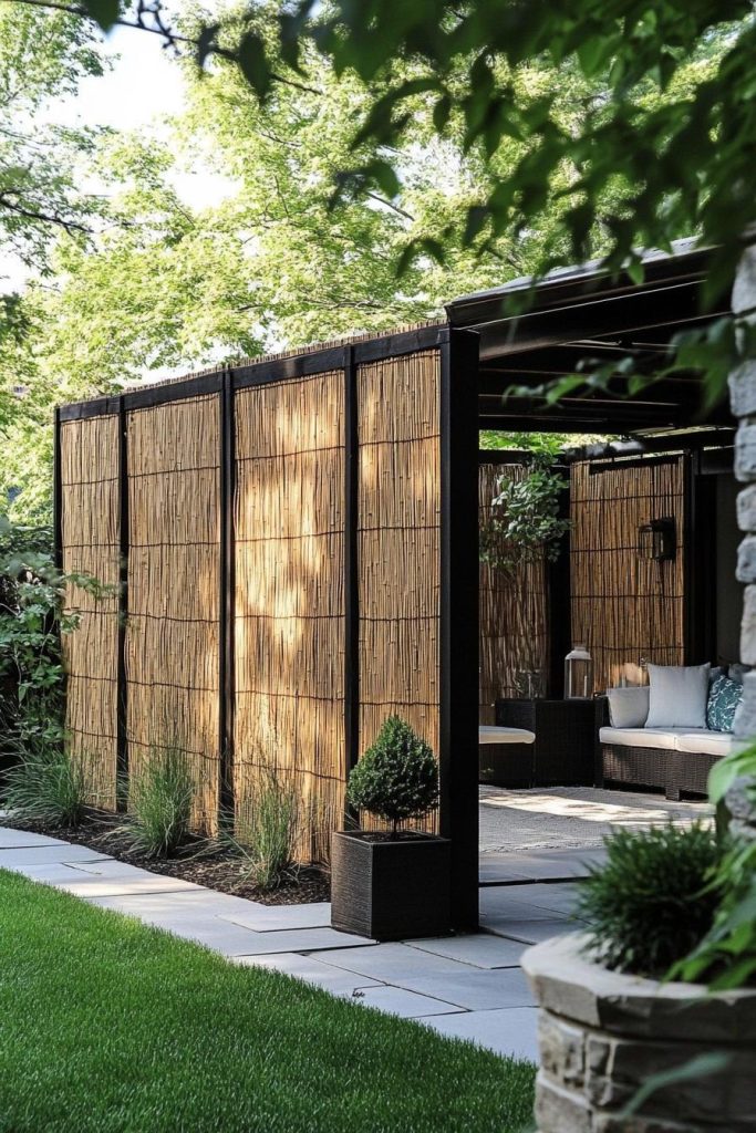 35 Bamboo Privacy Fence Ideas for Ultimate Seclusion