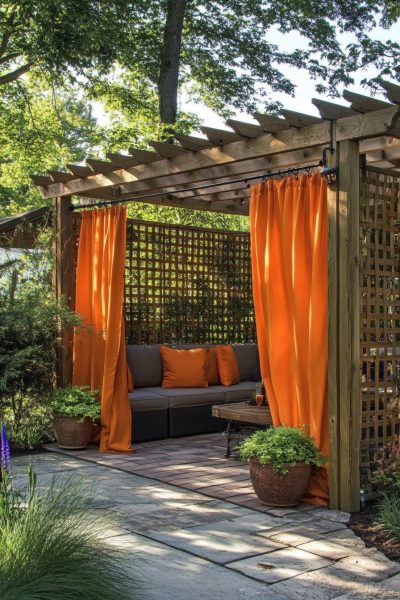 38 Backyard Privacy Walls to Transform Your Outdoor Oasis