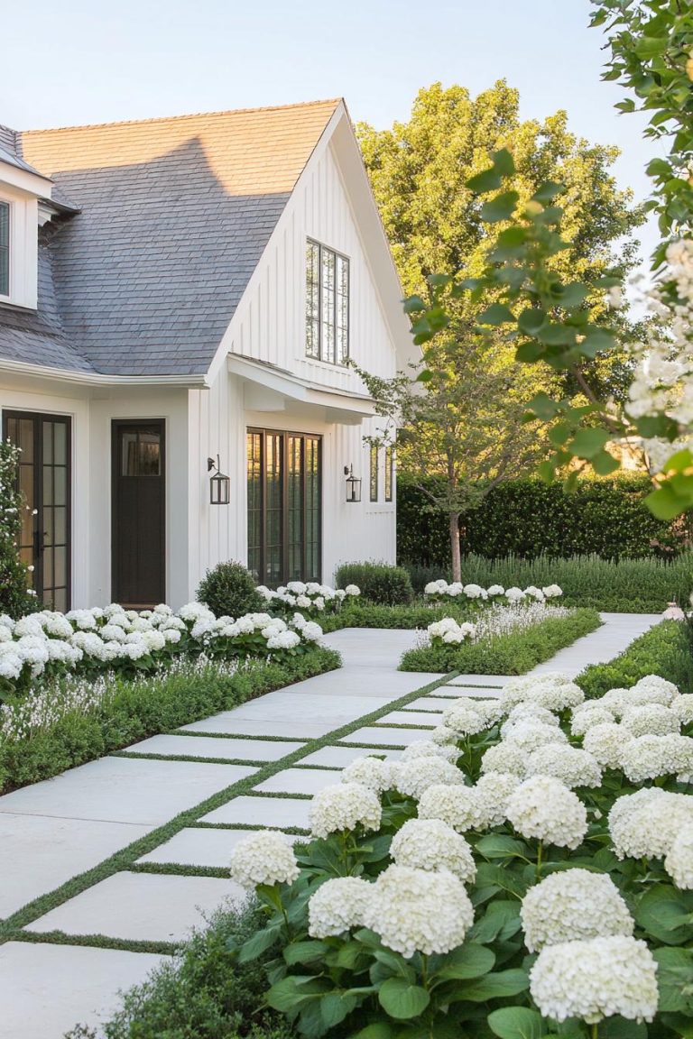 33 Front of the House Landscaping Ideas for Max Curb Appeal
