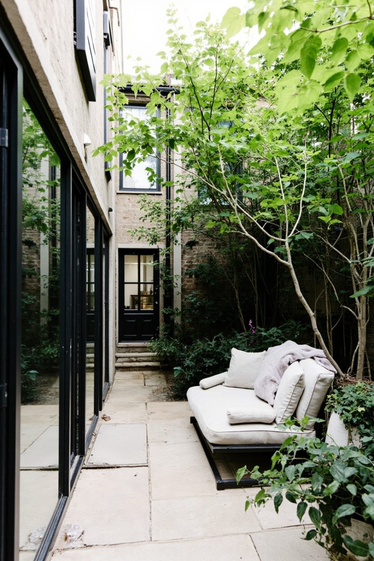 32 Townhouse Garden Ideas That Maximize Greenery