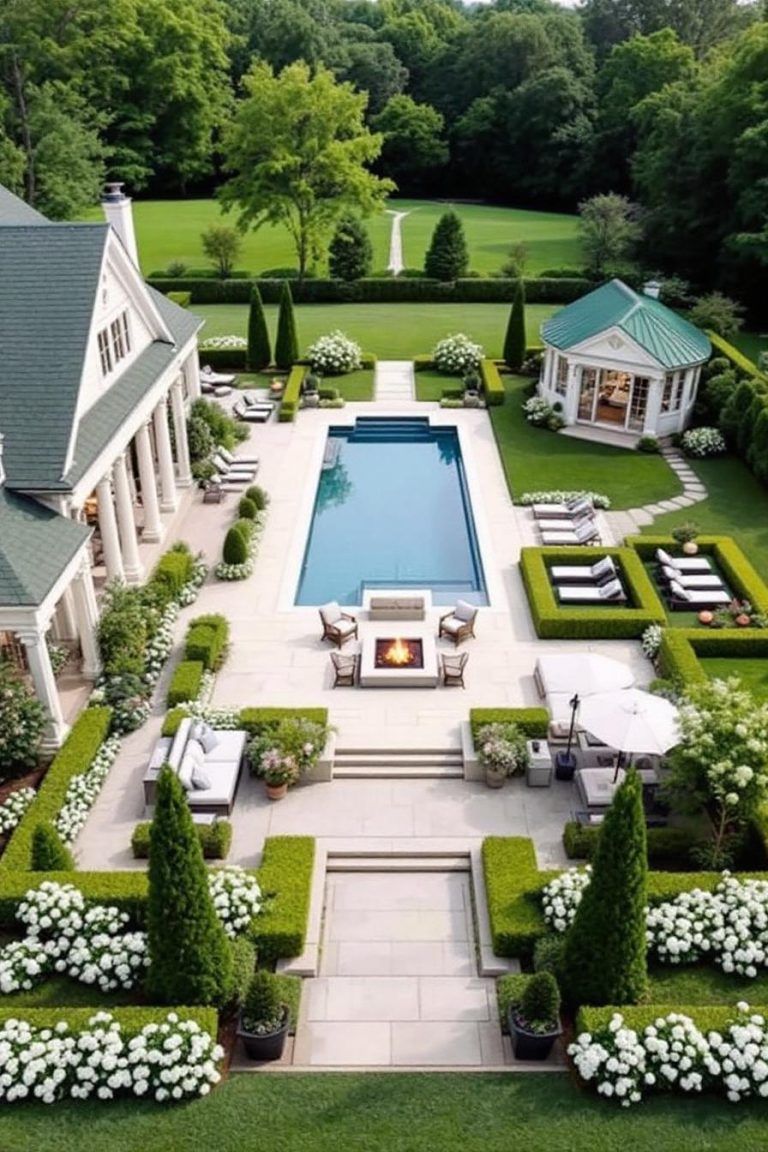 20 Big Backyard Ideas to Spruce Your Outdoor Space