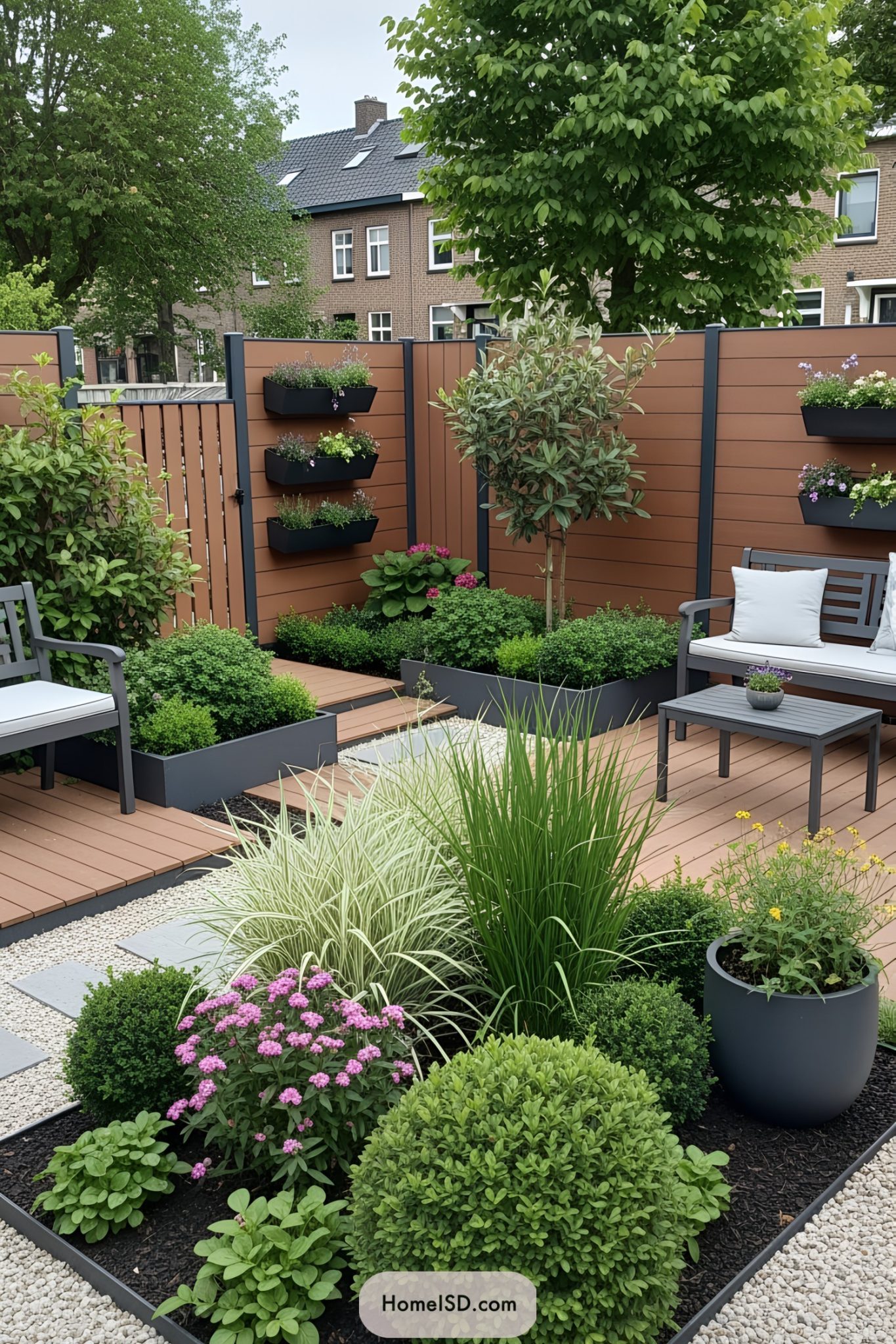 21 Mini Gardens to Beautify Small Spaces