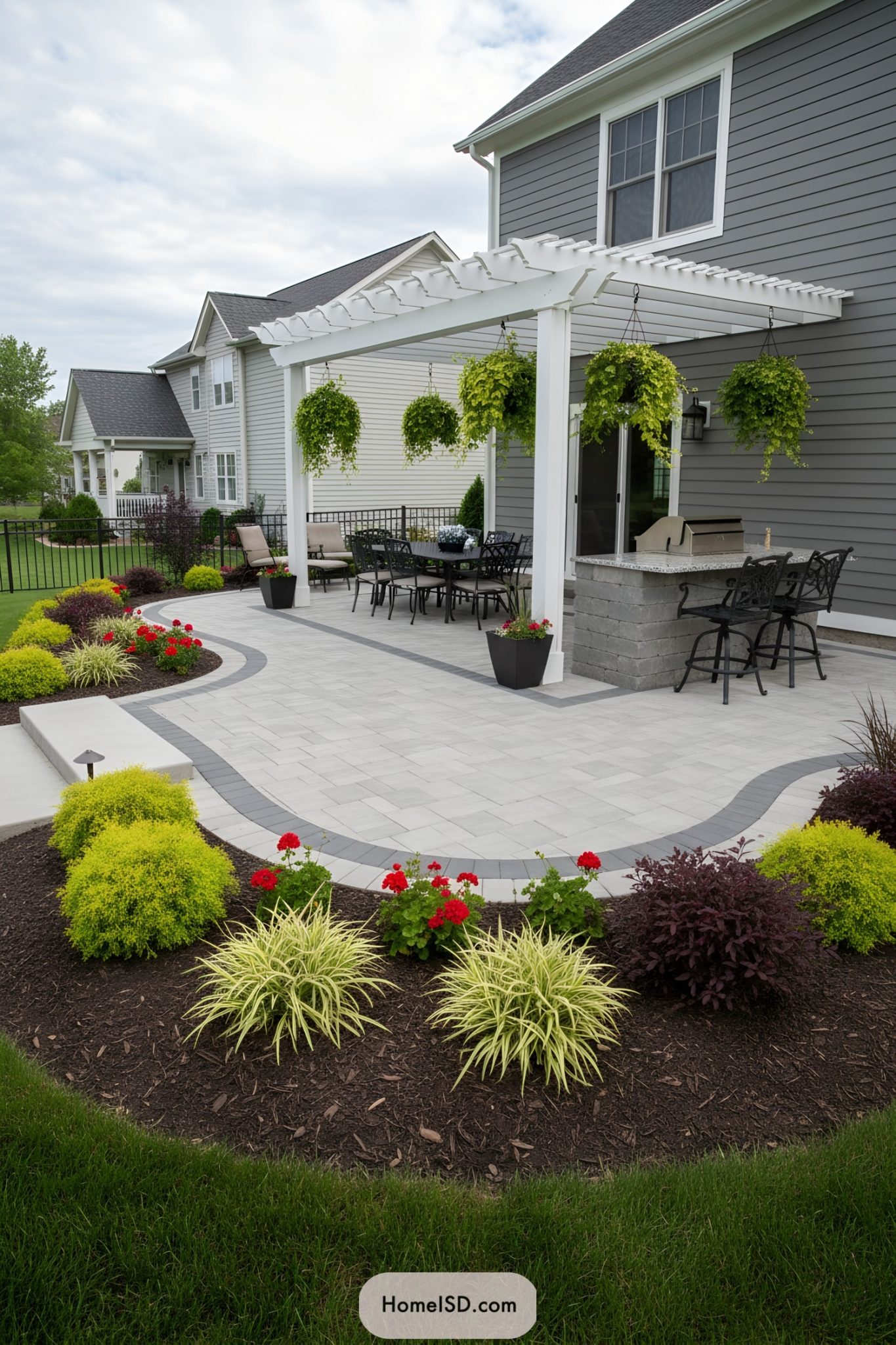 25 Landscape Paving Designs That Make the Ground a Design Feature