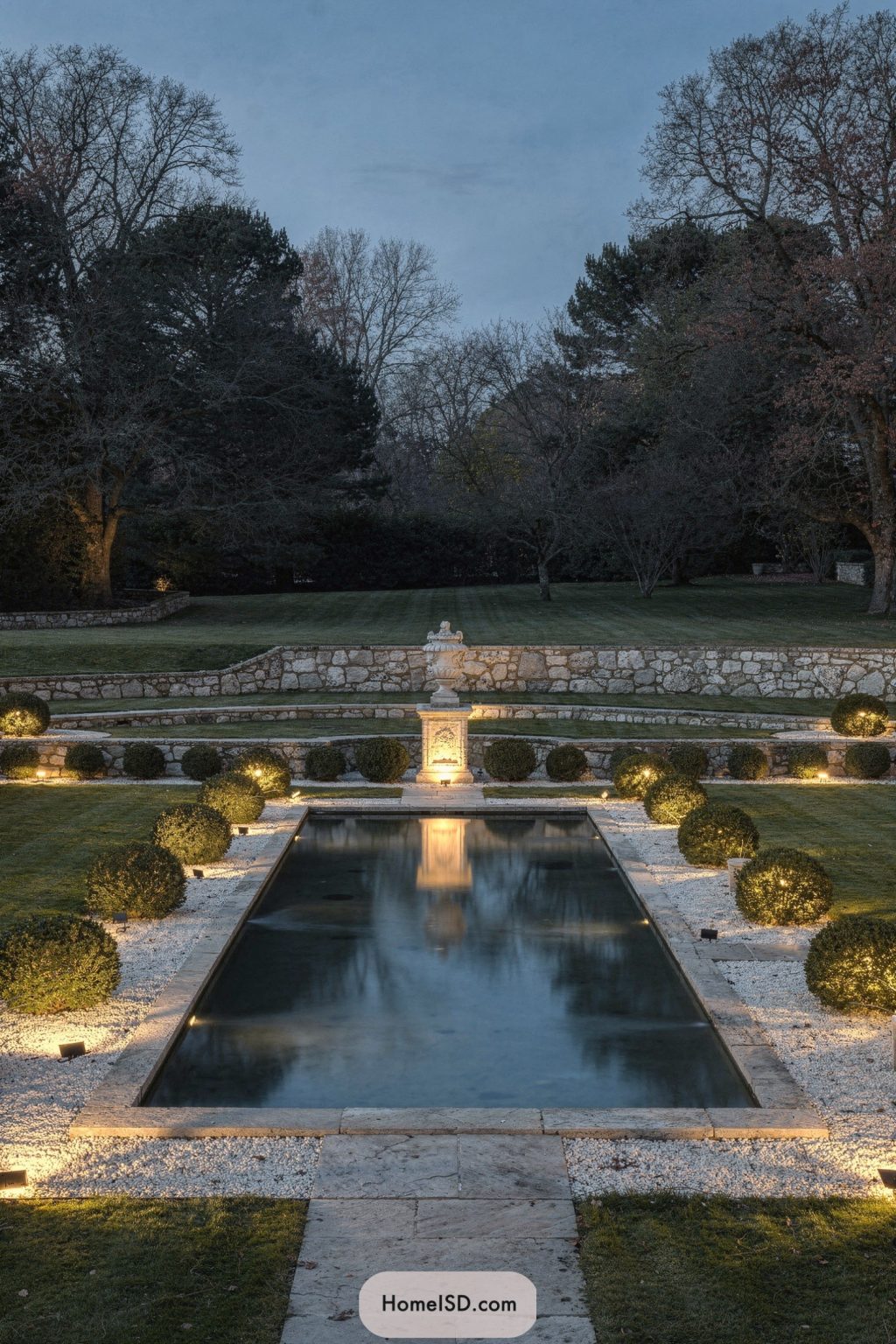 26 English Style Landscape Designs with Timeless Garden Charm